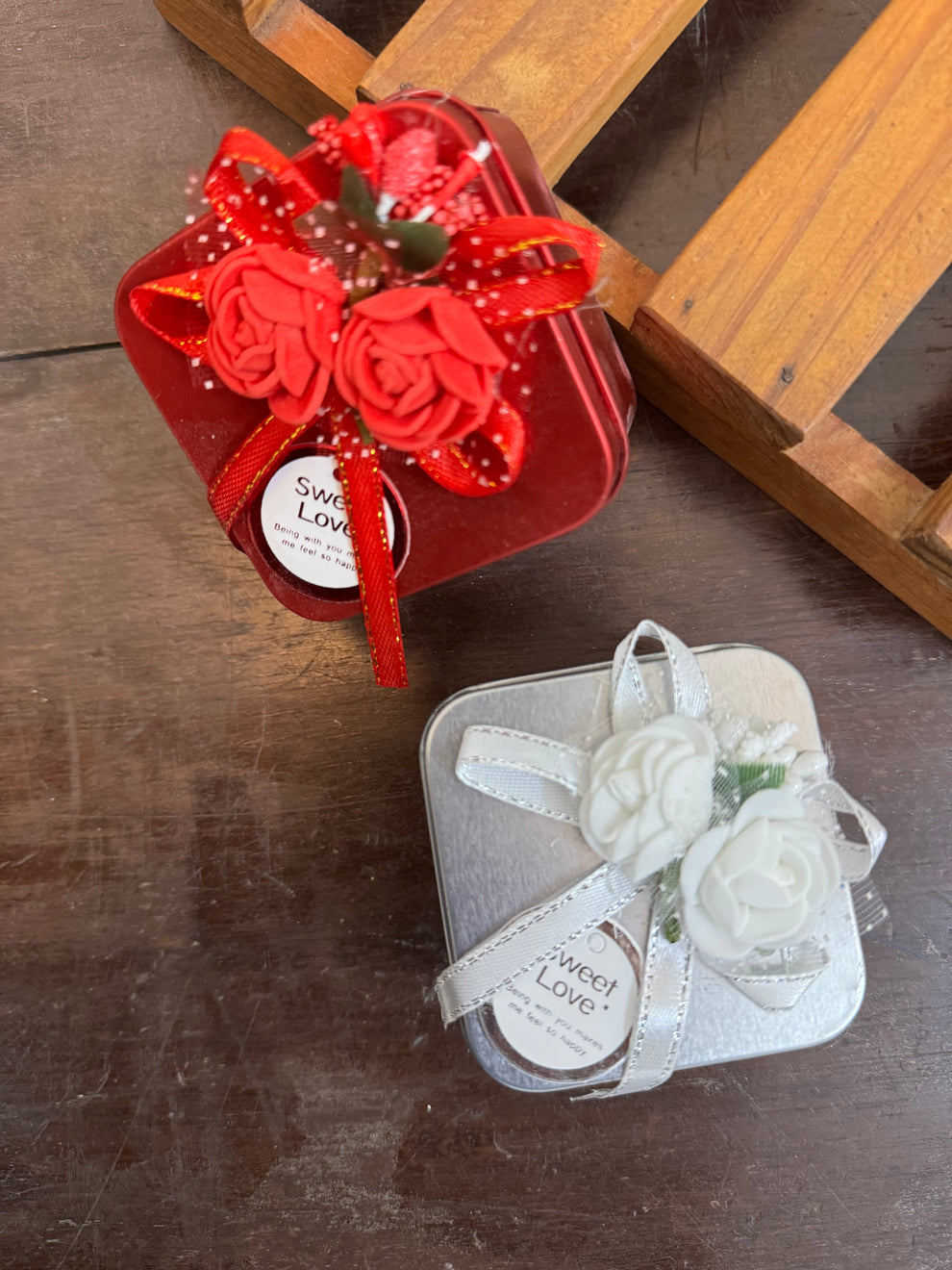 Tin Gift Box – Regalia Ornaments
