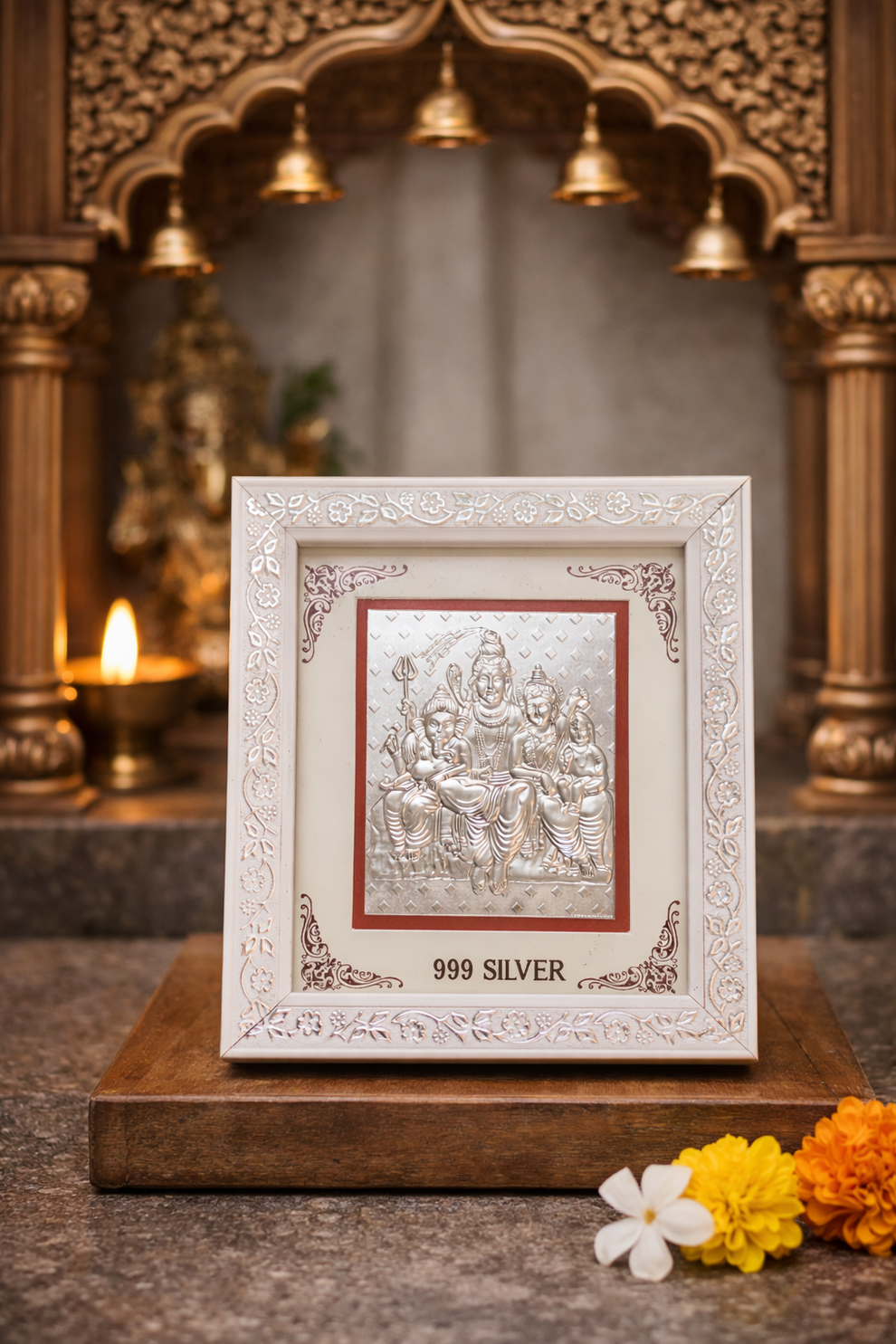 Shiv Parivar Silver Foiling Frame – Regalia Ornaments